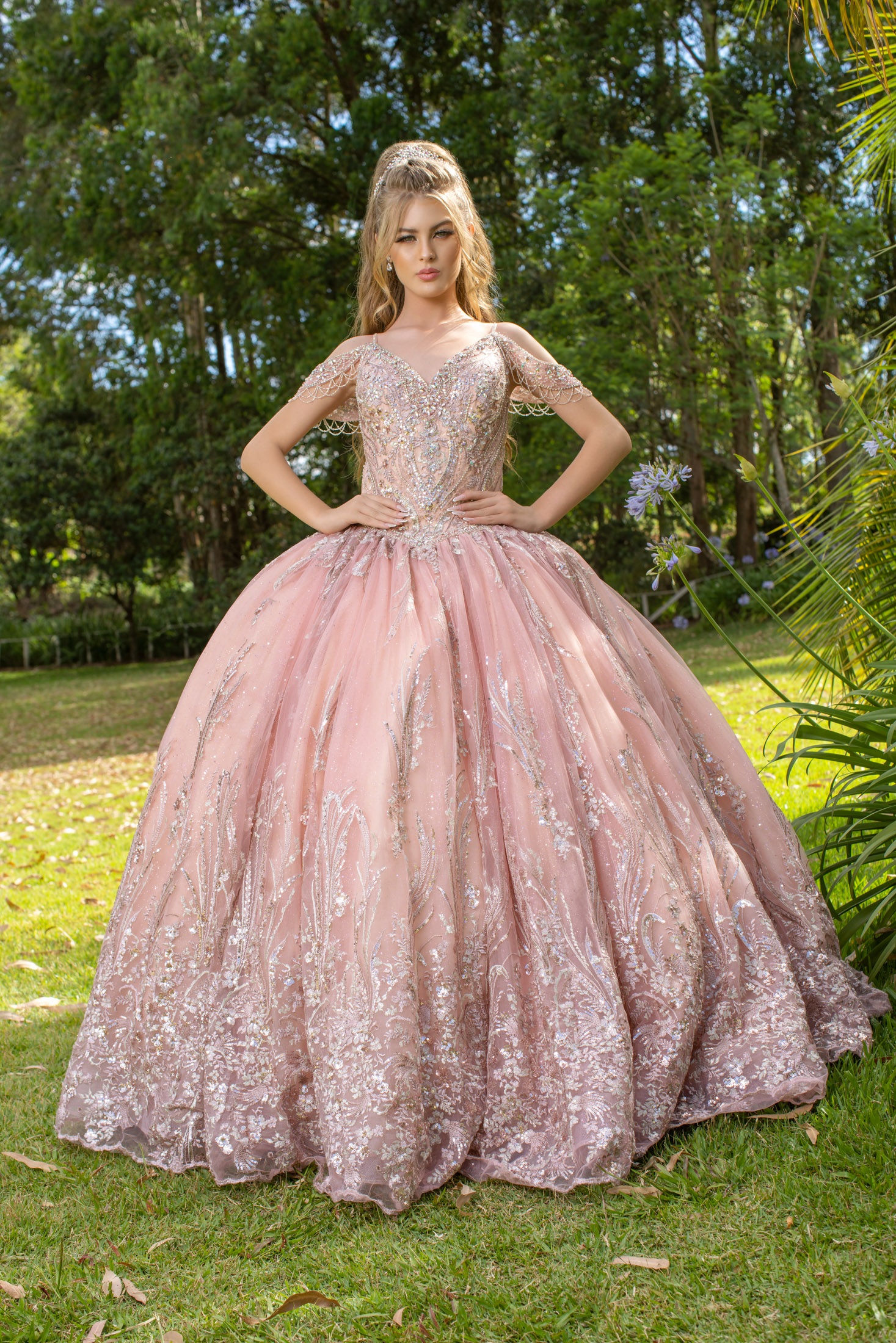 VESTIDO DEBUTANTE ROSE OMBRO A OMBRO COM DETALHES EM PEDRARIAS ...